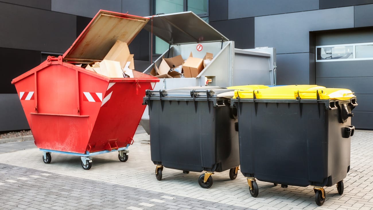 Waste Container Handling - Tractonomy