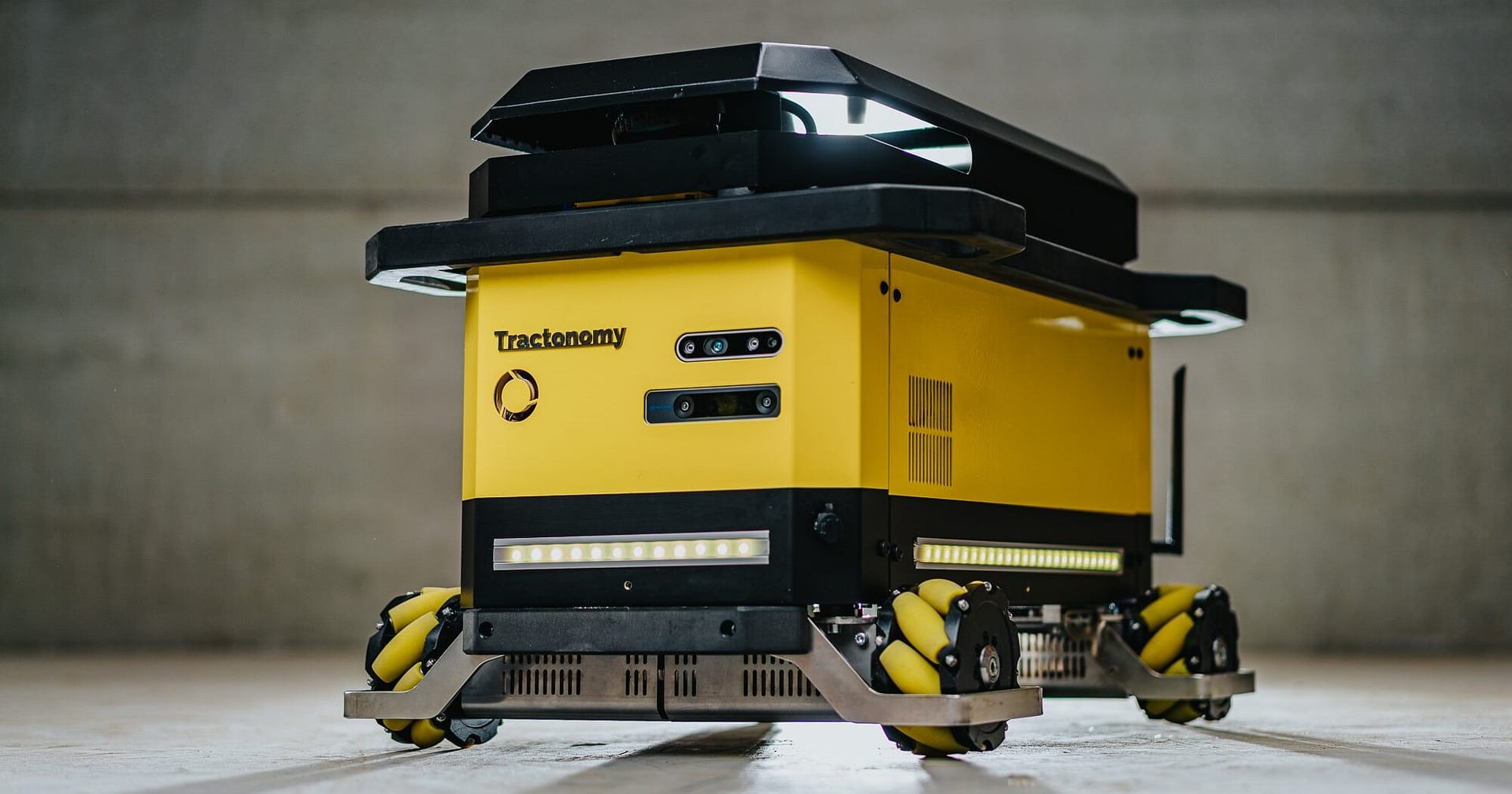Tractonomy - Autonomous Towing Robots